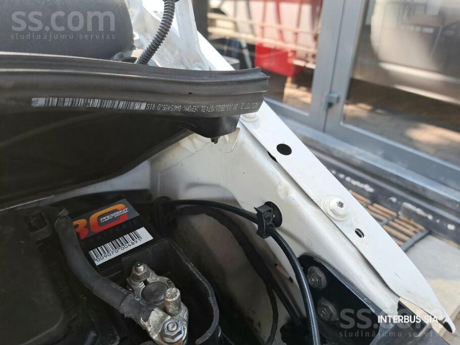 White Volkswagen Transporter 2021 in Riga, with an engine capacity of 2.00 L and mileage of 0 thousand km for 22869 €, photo 14 on AUTOMOTO.COM.LV