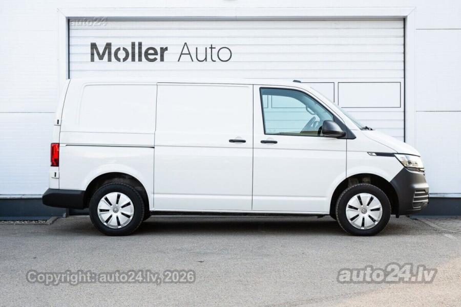 White Volkswagen Transporter 2022 in Riga, with an engine capacity of 2.00 L and mileage of 180 thousand km for 19420 €, photo 6 on AUTOMOTO.COM.LV