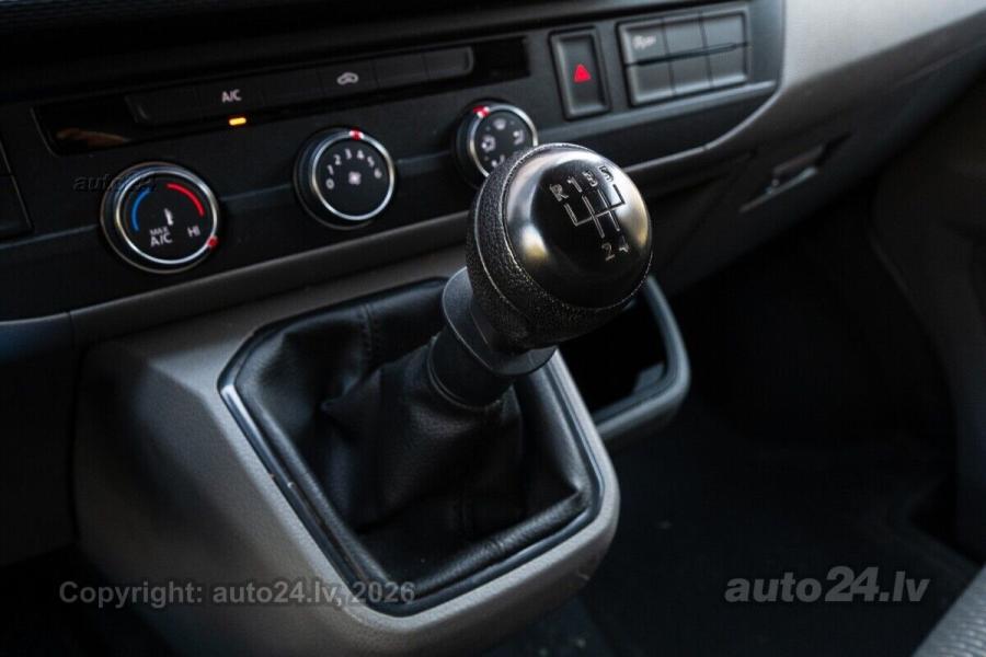 White Volkswagen Transporter 2022 in Riga, with an engine capacity of 2.00 L and mileage of 180 thousand km for 19420 €, photo 16 on AUTOMOTO.COM.LV