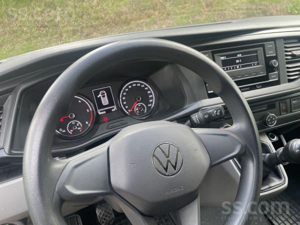 White Volkswagen Transporter 2022 in Riga, with an engine capacity of 2.00 L and mileage of 145 thousand km for 14990 €, photo 4 on AUTOMOTO.COM.LV
