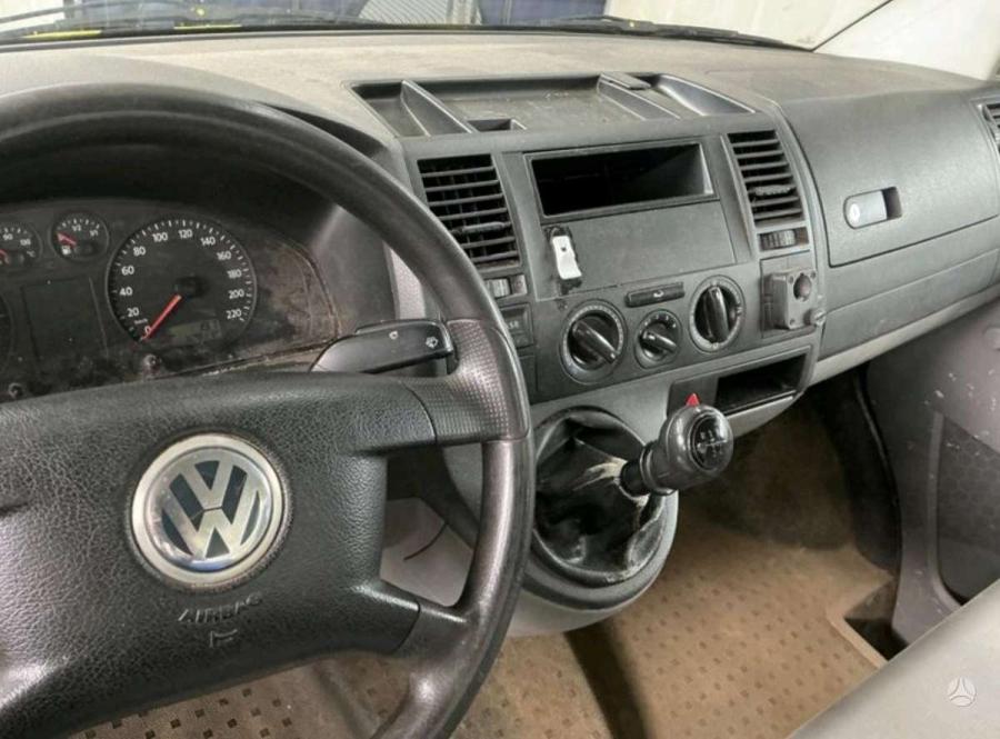 Dzeltens Volkswagen Transporter 2004 Viļņa, ar dzinēja tilpumu 1.90 L un nobraukumu 320 tūkst. km par 3650 €, foto 3 vietnē AUTOMOTO.COM.LV