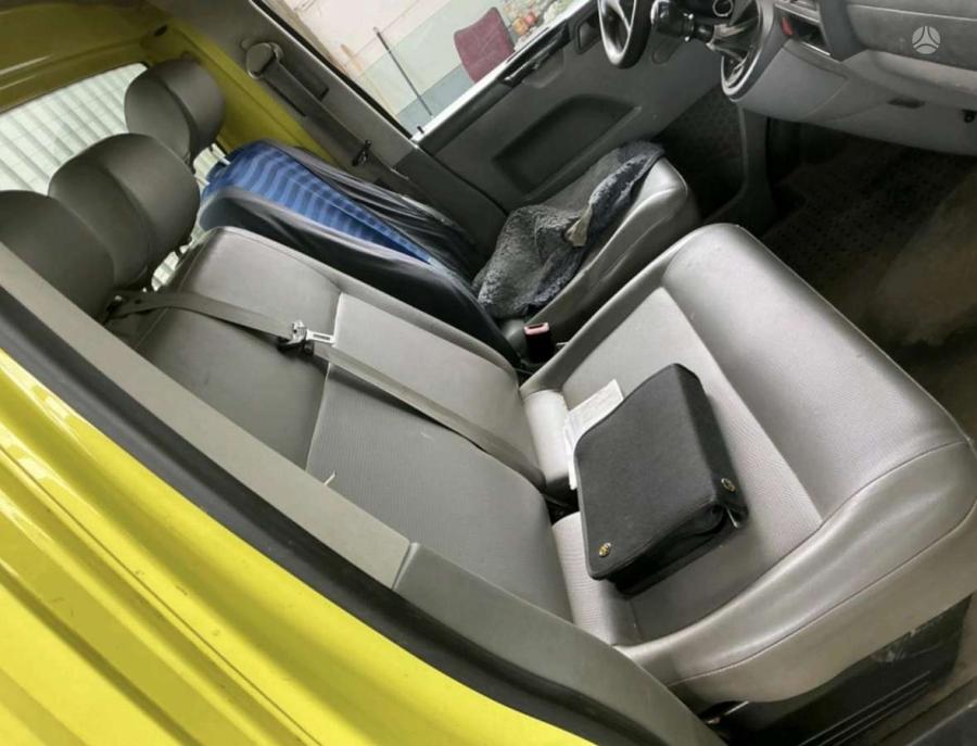 Dzeltens Volkswagen Transporter 2004 Viļņa, ar dzinēja tilpumu 1.90 L un nobraukumu 320 tūkst. km par 3650 €, foto 10 vietnē AUTOMOTO.COM.LV