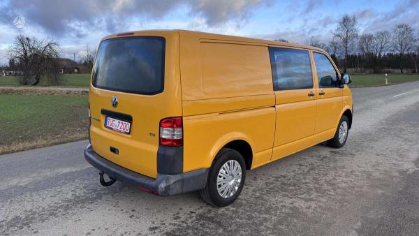 Yellow Volkswagen Transporter 2013 in Kelme, with an engine capacity of 2.00 L and mileage of 339 thousand km for 10700 €, photo 5 on AUTOMOTO.COM.LV