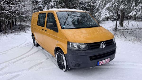 Dzeltens Volkswagen Transporter 2013 Kelmė, ar dzinēja tilpumu 2.00 L un nobraukumu 339 tūkst. km par 10700 €, foto 3 vietnē AUTOMOTO.COM.LV