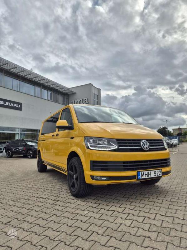 Yellow Volkswagen Transporter 2015 in Kaunas, with an engine capacity of 1.97 L and mileage of 310 thousand km for 15300 €, photo 1 on AUTOMOTO.COM.LV