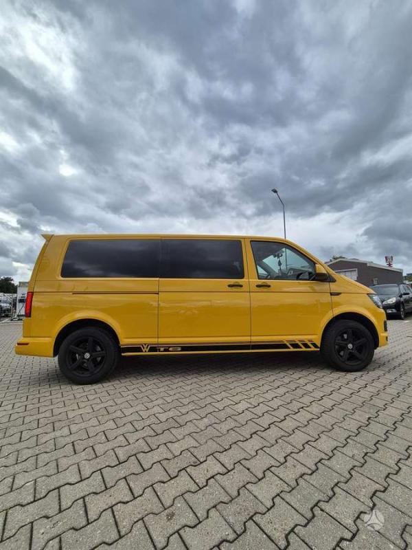 Yellow Volkswagen Transporter 2015 in Kaunas, with an engine capacity of 1.97 L and mileage of 310 thousand km for 15300 €, photo 3 on AUTOMOTO.COM.LV