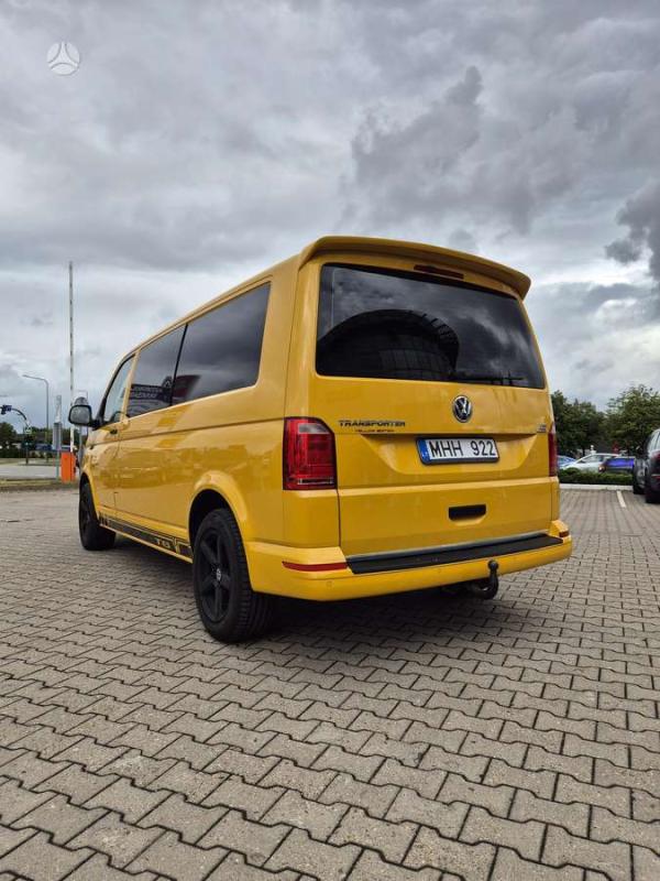 Yellow Volkswagen Transporter 2015 in Kaunas, with an engine capacity of 1.97 L and mileage of 310 thousand km for 15300 €, photo 6 on AUTOMOTO.COM.LV
