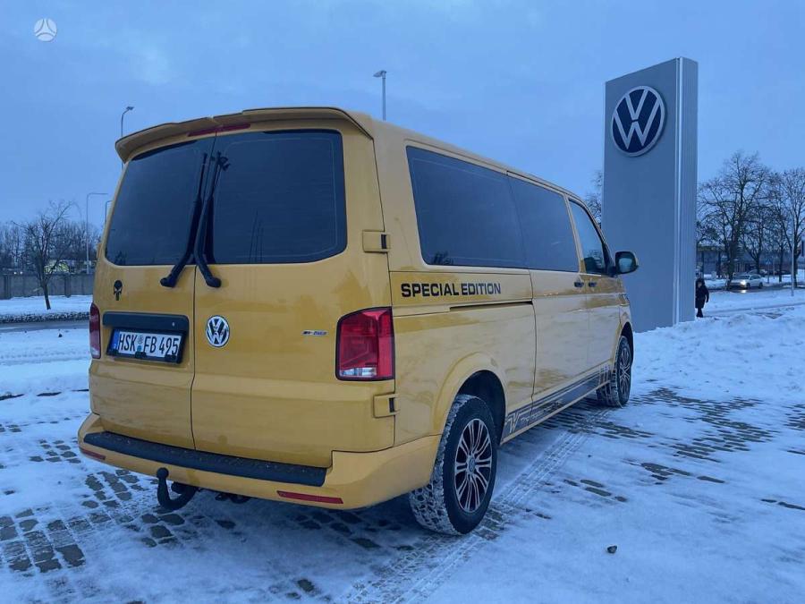Yellow Volkswagen Transporter 2022 in Siauliai, with an engine capacity of 1.97 L and mileage of 174 thousand km for 20999 €, photo 3 on AUTOMOTO.COM.LV