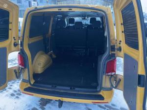Yellow Volkswagen Transporter 2022 in Siauliai, with an engine capacity of 1.97 L and mileage of 174 thousand km for 20999 €, photo 21 on AUTOMOTO.COM.LV