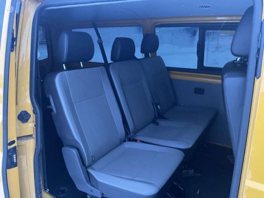 Yellow Volkswagen Transporter 2022 in Siauliai, with an engine capacity of 1.97 L and mileage of 174 thousand km for 20999 €, photo 23 on AUTOMOTO.COM.LV