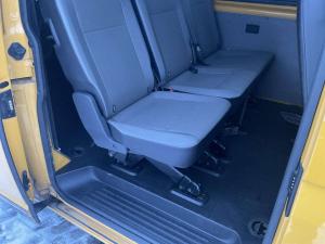 Yellow Volkswagen Transporter 2022 in Siauliai, with an engine capacity of 1.97 L and mileage of 174 thousand km for 20999 €, photo 24 on AUTOMOTO.COM.LV