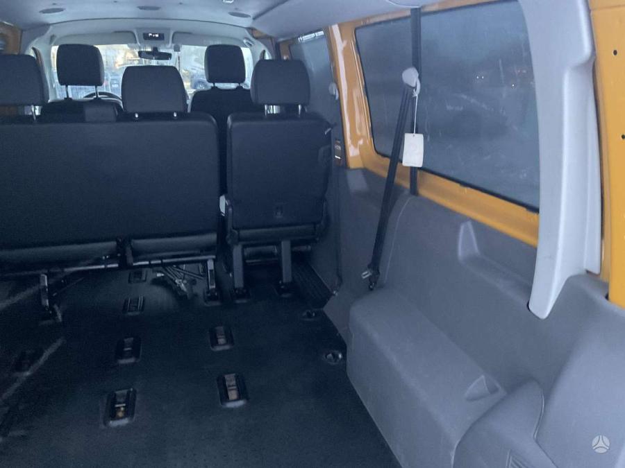 Yellow Volkswagen Transporter 2022 in Siauliai, with an engine capacity of 1.97 L and mileage of 174 thousand km for 20999 €, photo 25 on AUTOMOTO.COM.LV