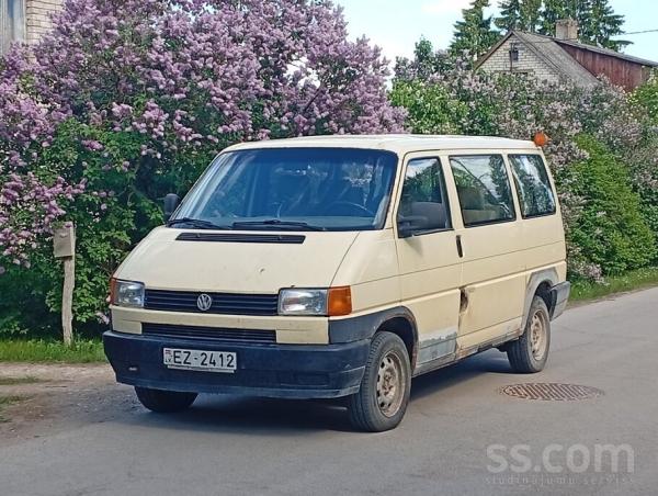 Желтый Фольксваген Transporter 1995 в Добеле, объемом двигателя 1.90 л и пробегом 564 тыс. км за 1300 €, фото 1 на AUTOMOTO.COM.LV
