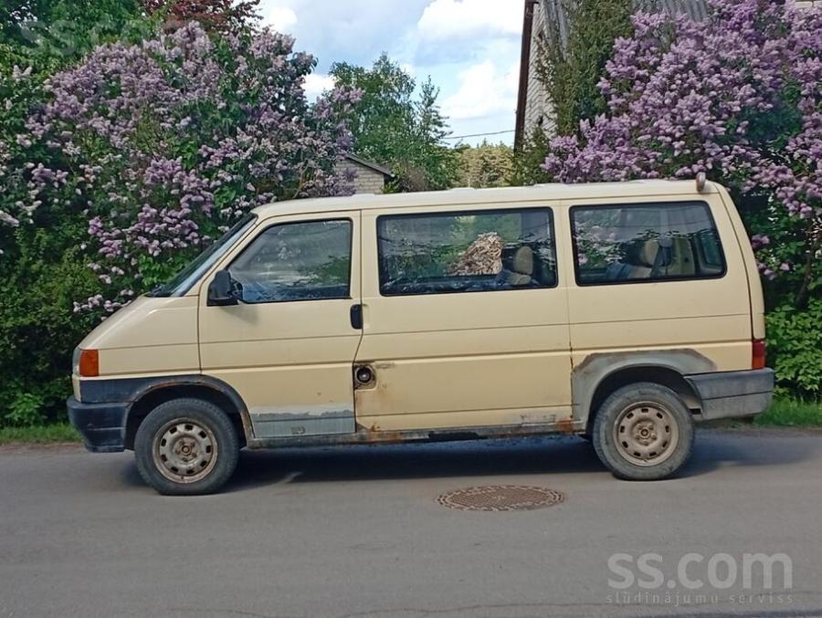 Yellow Volkswagen Transporter 1995 in Dobele, with an engine capacity of 1.90 L and mileage of 564 thousand km for 1300 €, photo 3 on AUTOMOTO.COM.LV