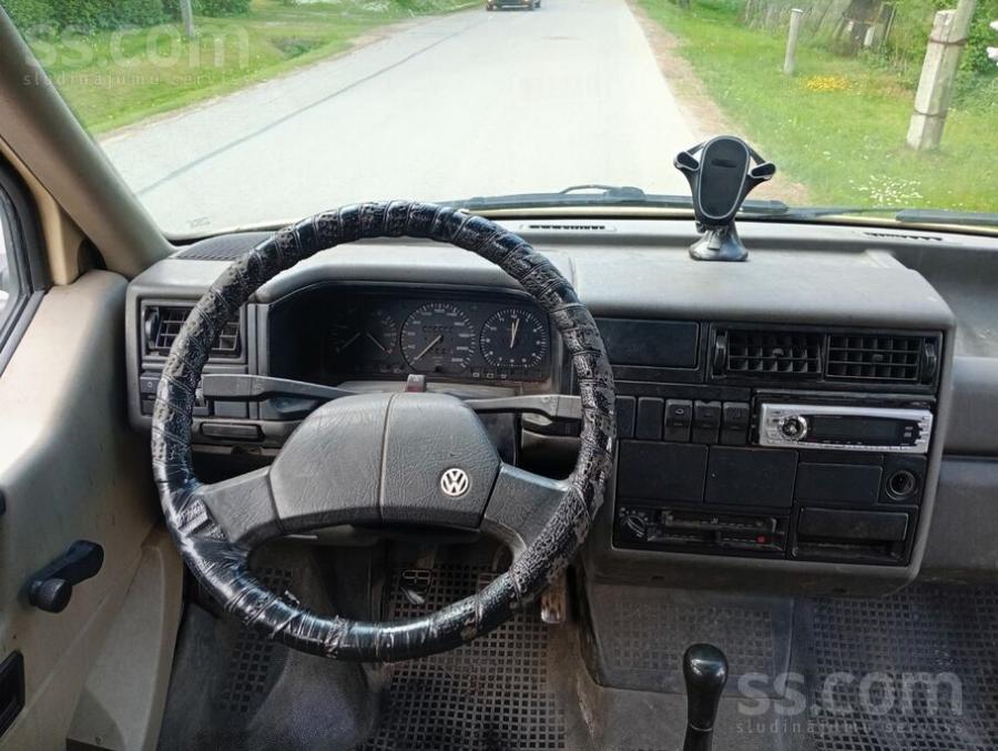 Yellow Volkswagen Transporter 1995 in Dobele, with an engine capacity of 1.90 L and mileage of 564 thousand km for 1300 €, photo 12 on AUTOMOTO.COM.LV