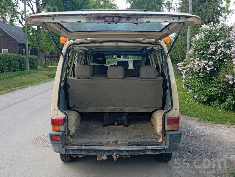 Yellow Volkswagen Transporter 1995 in Dobele, with an engine capacity of 1.90 L and mileage of 564 thousand km for 1300 €, photo 14 on AUTOMOTO.COM.LV