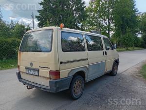 Yellow Volkswagen Transporter 1995 in Dobele, with an engine capacity of 1.90 L and mileage of 564 thousand km for 1300 €, photo 16 on AUTOMOTO.COM.LV