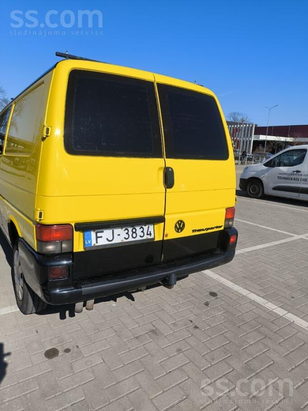 Dzeltens Volkswagen Transporter 1998 Rīga, ar dzinēja tilpumu 2.40 L un nobraukumu 490 tūkst. km par 2650 €, foto 5 vietnē AUTOMOTO.COM.LV