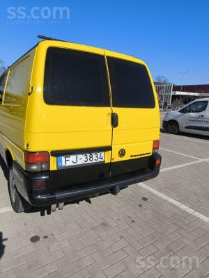 Yellow Volkswagen Transporter 1998 in Riga, with an engine capacity of 2.40 L and mileage of 490 thousand km for 2650 €, photo 5 on AUTOMOTO.COM.LV