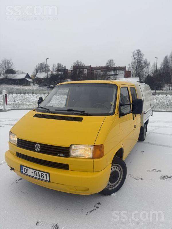 Dzeltens Volkswagen Transporter 2001 Rēzekne, ar dzinēja tilpumu 2.50 L un nobraukumu 150 tūkst. km par 5999 €, foto 4 vietnē AUTOMOTO.COM.LV