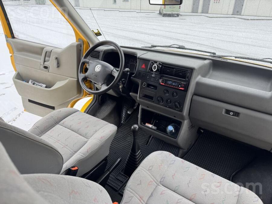 Yellow Volkswagen Transporter 2001 in Rezekne, with an engine capacity of 2.50 L and mileage of 150 thousand km for 5999 €, photo 15 on AUTOMOTO.COM.LV