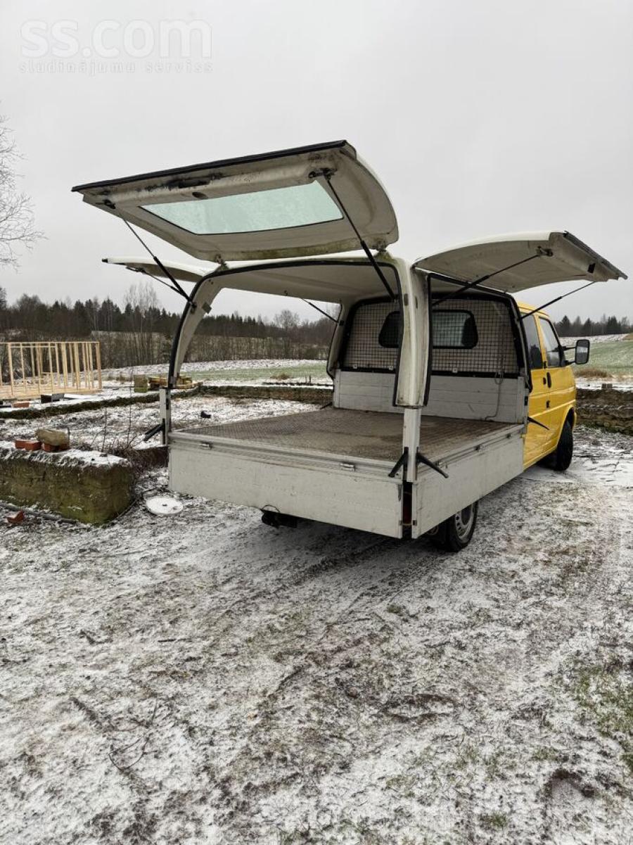 Yellow Volkswagen Transporter 2001 in Rezekne, with an engine capacity of 2.50 L and mileage of 150 thousand km for 5999 €, photo 20 on AUTOMOTO.COM.LV
