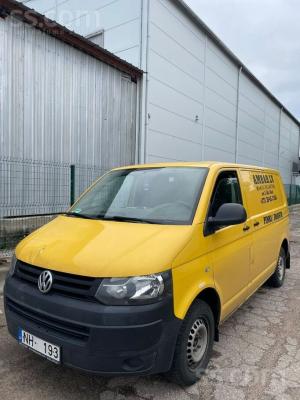 Dzeltens Volkswagen Transporter 2013 Rīga, ar dzinēja tilpumu 2.00 L un nobraukumu 222 tūkst. km par 8900 €, foto  vietnē AUTOMOTO.COM.LV