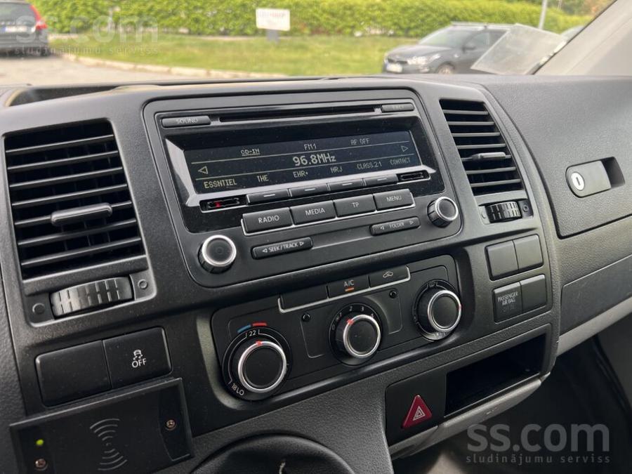 Yellow Volkswagen Transporter 2014 in Riga, with an engine capacity of 2.00 L and mileage of 191 thousand km for 9450 €, photo 13 on AUTOMOTO.COM.LV