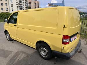 Yellow Volkswagen Transporter 2014 in Riga, with an engine capacity of 2.00 L and mileage of 191 thousand km for 9450 €, photo 7 on AUTOMOTO.COM.LV
