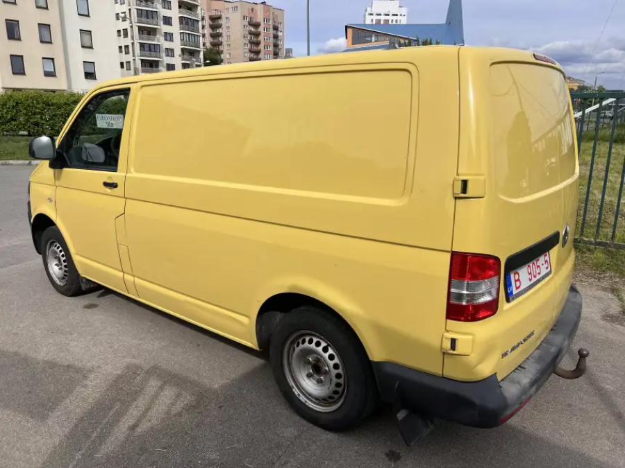 Yellow Volkswagen Transporter 2014 in Riga, with an engine capacity of 2.00 L and mileage of 191 thousand km for 9450 €, photo 24 on AUTOMOTO.COM.LV