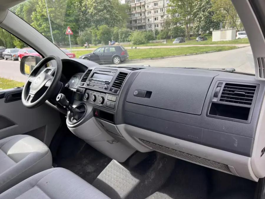 Yellow Volkswagen Transporter 2014 in Riga, with an engine capacity of 2.00 L and mileage of 191 thousand km for 9450 €, photo 29 on AUTOMOTO.COM.LV