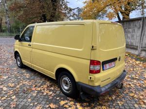 Yellow Volkswagen Transporter 2014 in Riga, with an engine capacity of 2.00 L and mileage of 191 thousand km for 9450 €, photo 4 on AUTOMOTO.COM.LV
