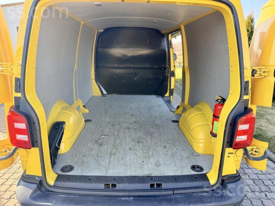 Желтый Фольксваген Transporter 2016 в Рига, объемом двигателя 2.00 л и пробегом 84 тыс. км за 12500 €, фото 17 на AUTOMOTO.COM.LV