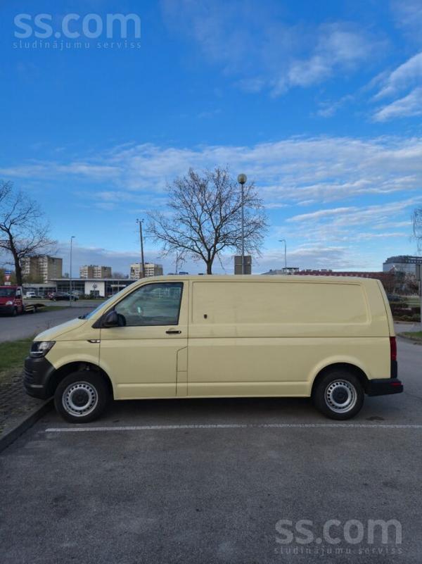 Yellow Volkswagen Transporter 2017 in Riga, with an engine capacity of 2.00 L and mileage of 248 thousand km for 9900 €, photo 4 on AUTOMOTO.COM.LV
