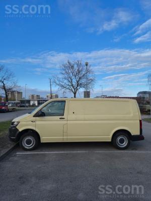 Yellow Volkswagen Transporter 2017 in Riga, with an engine capacity of 2.00 L and mileage of 248 thousand km for 9900 €, photo 5 on AUTOMOTO.COM.LV