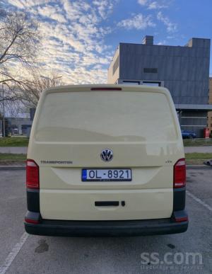 Yellow Volkswagen Transporter 2017 in Riga, with an engine capacity of 2.00 L and mileage of 248 thousand km for 9900 €, photo 7 on AUTOMOTO.COM.LV