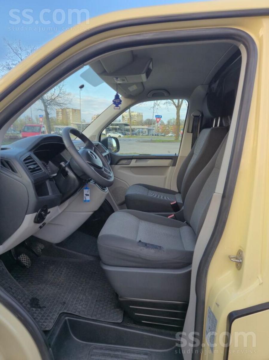 Yellow Volkswagen Transporter 2017 in Riga, with an engine capacity of 2.00 L and mileage of 248 thousand km for 9900 €, photo 13 on AUTOMOTO.COM.LV