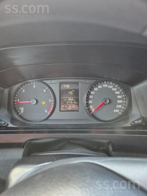 Yellow Volkswagen Transporter 2017 in Riga, with an engine capacity of 2.00 L and mileage of 248 thousand km for 9900 €, photo 14 on AUTOMOTO.COM.LV