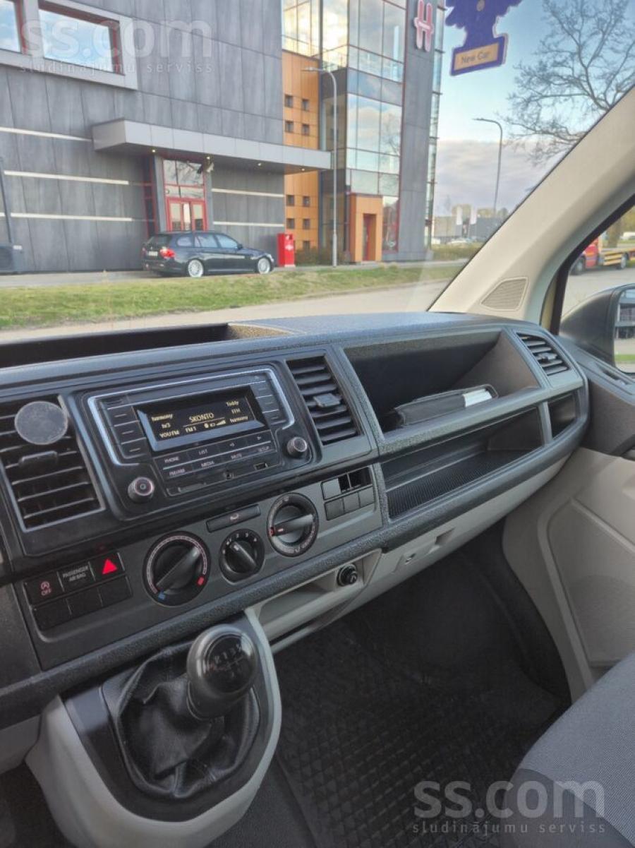 Yellow Volkswagen Transporter 2017 in Riga, with an engine capacity of 2.00 L and mileage of 248 thousand km for 9900 €, photo 15 on AUTOMOTO.COM.LV