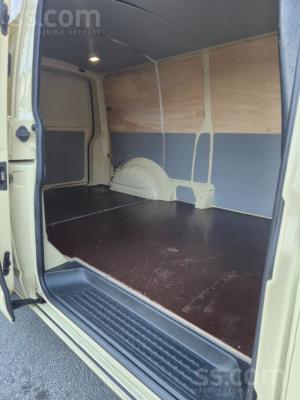 Yellow Volkswagen Transporter 2017 in Riga, with an engine capacity of 2.00 L and mileage of 248 thousand km for 9900 €, photo 20 on AUTOMOTO.COM.LV