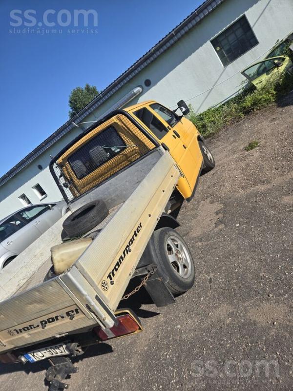 Dzeltens Volkswagen Transporter 1998 Daugavpils, ar dzinēja tilpumu 2.50 L un nobraukumu 664 tūkst. km par 2500 €, foto 4 vietnē AUTOMOTO.COM.LV