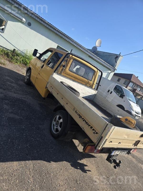 Dzeltens Volkswagen Transporter 1998 Daugavpils, ar dzinēja tilpumu 2.50 L un nobraukumu 664 tūkst. km par 2500 €, foto 1 vietnē AUTOMOTO.COM.LV