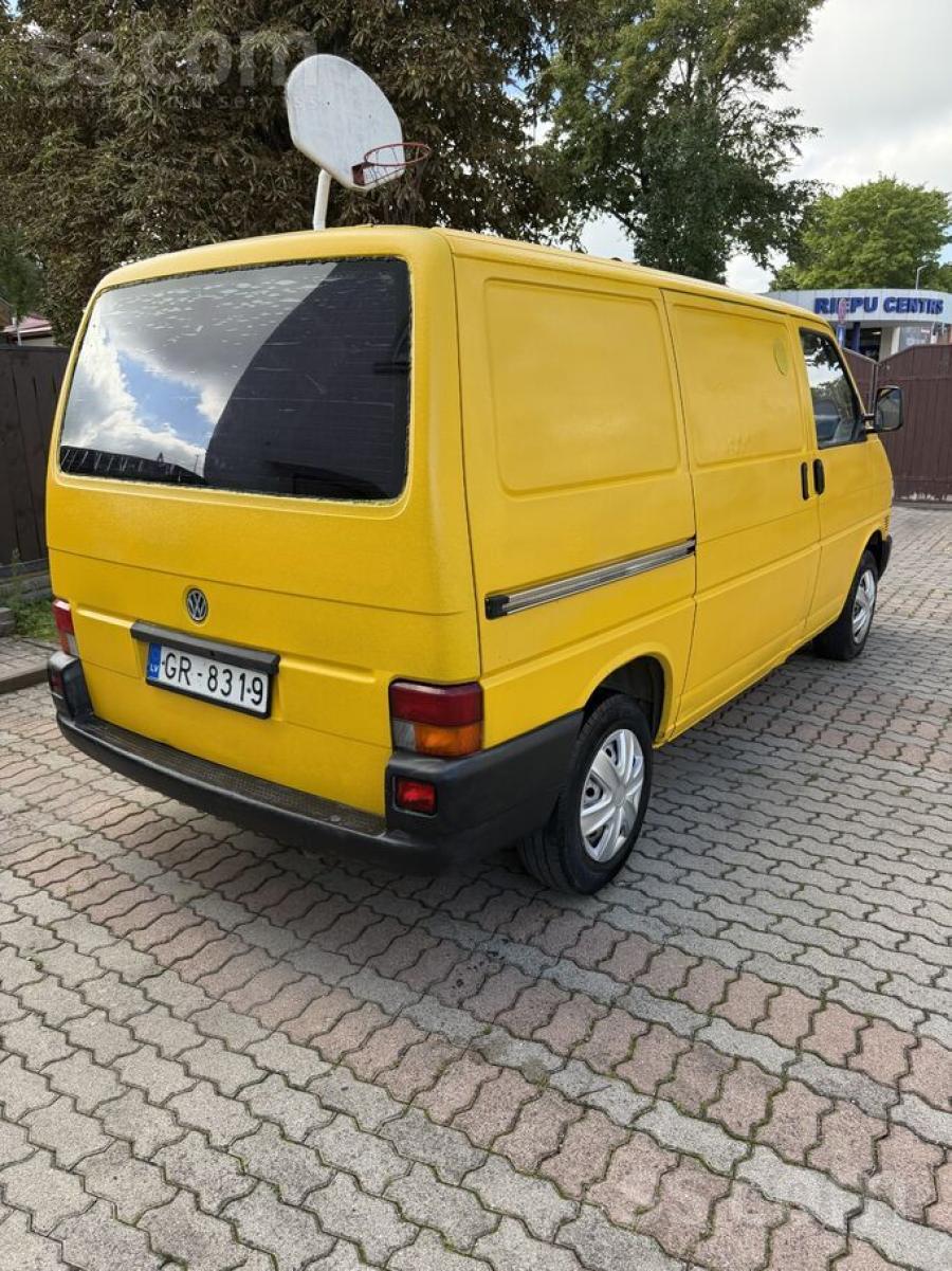 Yellow Volkswagen Transporter 1998 in Liepaja, with an engine capacity of 1.90 L and mileage of 328 thousand km for 1950 €, photo 4 on AUTOMOTO.COM.LV