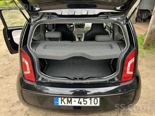 Black Volkswagen Up 2012 in Cesis, with an engine capacity of 1.00 L and mileage of 15 thousand km for 4200 €, photo 7 on AUTOMOTO.COM.LV