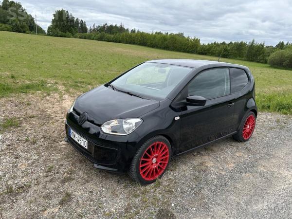 Black Volkswagen Up 2012 in Cesis, with an engine capacity of 1.00 L and mileage of 147 thousand km for 4050 €, photo 2 on AUTOMOTO.COM.LV