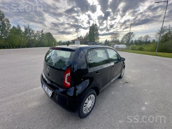 Black Volkswagen Up 2013 in Riga, with an engine capacity of 1.00 L and mileage of 179 thousand km for 3300 €, photo 5 on AUTOMOTO.COM.LV
