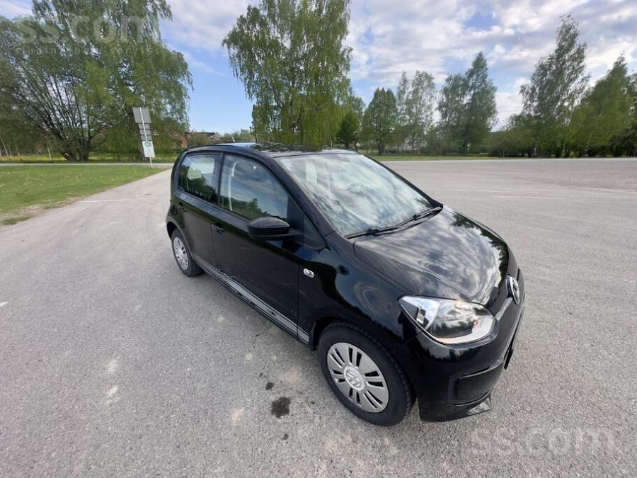Black Volkswagen Up 2013 in Riga, with an engine capacity of 1.00 L and mileage of 179 thousand km for 3300 €, photo 4 on AUTOMOTO.COM.LV