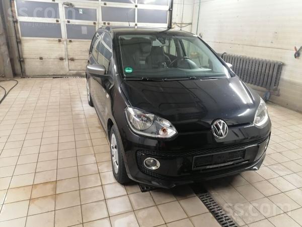 Melns Volkswagen Up 2014 Valmiera, ar dzinēja tilpumu 1.00 L un nobraukumu 120 tūkst. km par 6400 €, foto 2 vietnē AUTOMOTO.COM.LV