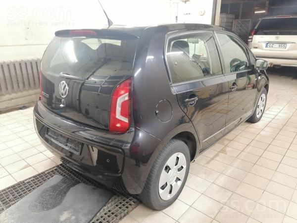Melns Volkswagen Up 2014 Valmiera, ar dzinēja tilpumu 1.00 L un nobraukumu 120 tūkst. km par 6400 €, foto 4 vietnē AUTOMOTO.COM.LV