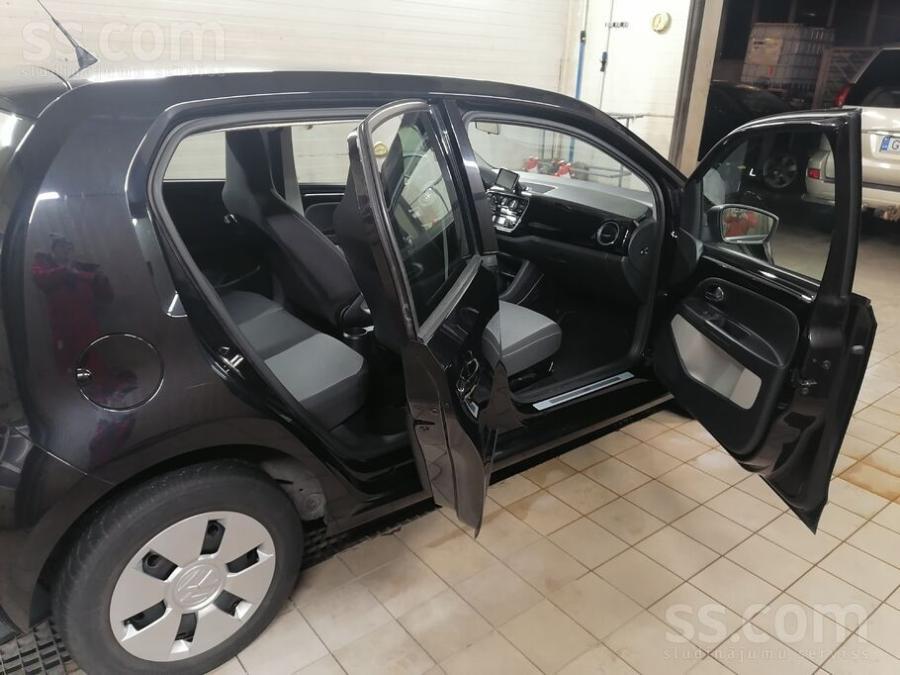 Melns Volkswagen Up 2014 Valmiera, ar dzinēja tilpumu 1.00 L un nobraukumu 120 tūkst. km par 6400 €, foto 7 vietnē AUTOMOTO.COM.LV